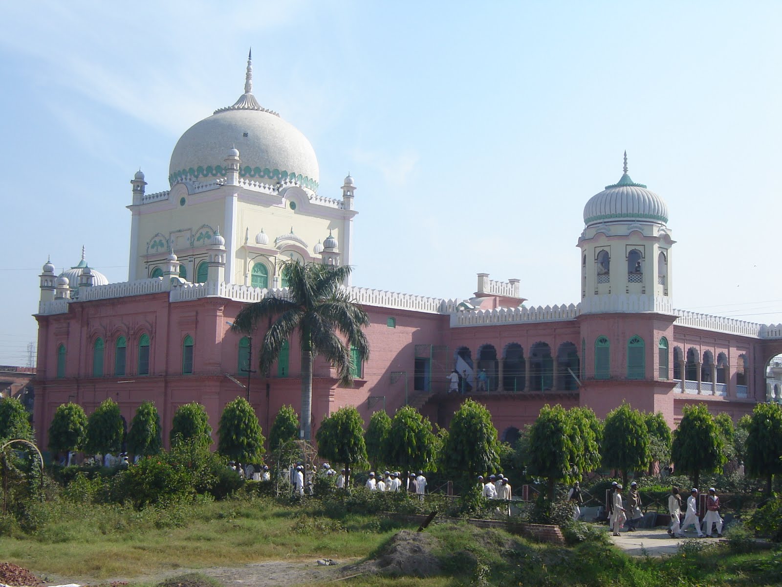 The Value of Traditional Islamic Seminaries | IlmGate